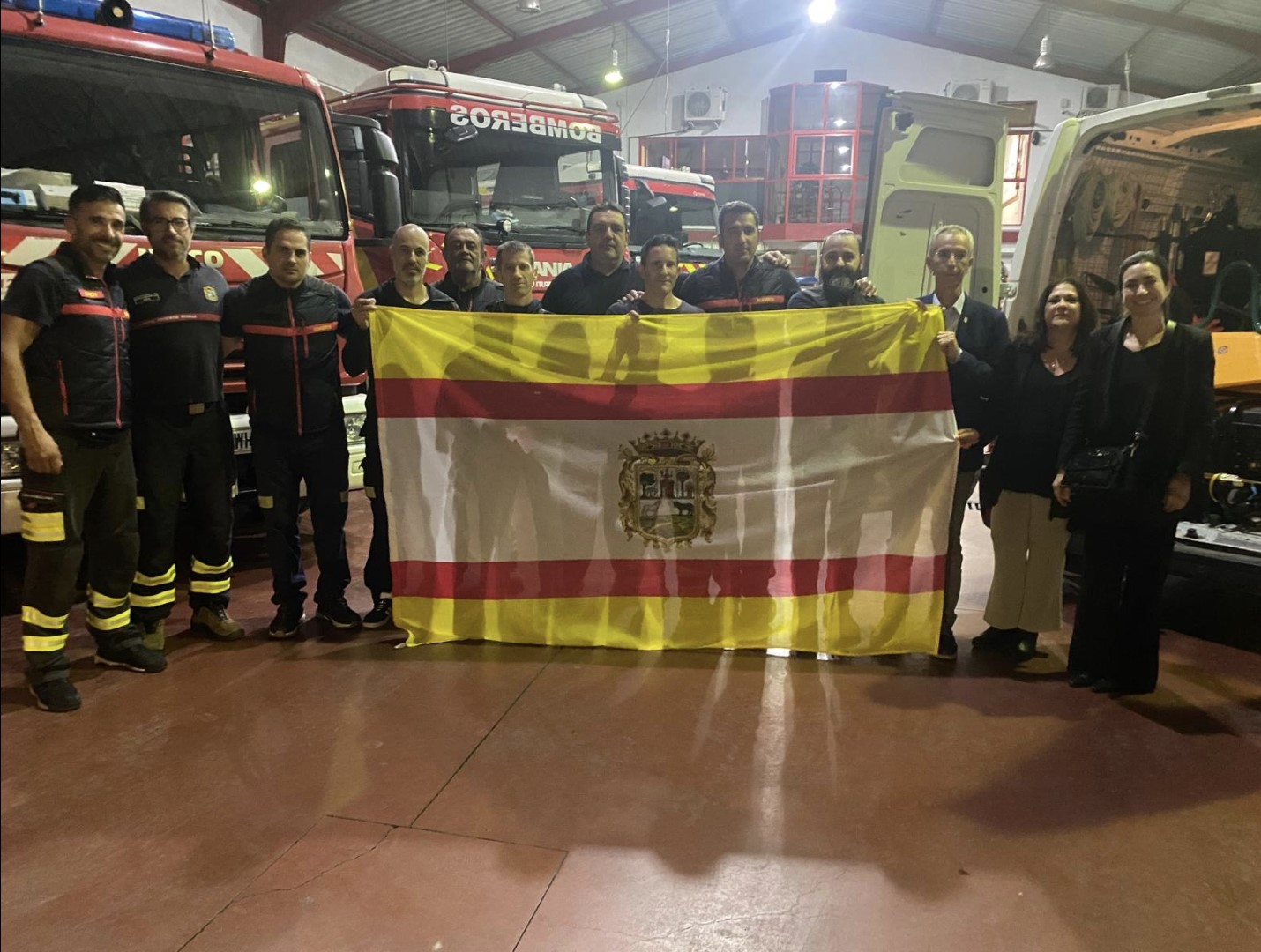 Tres bomberos de Utrera acuden a prestar su ayuda a los afectados por la riada en Valencia ...